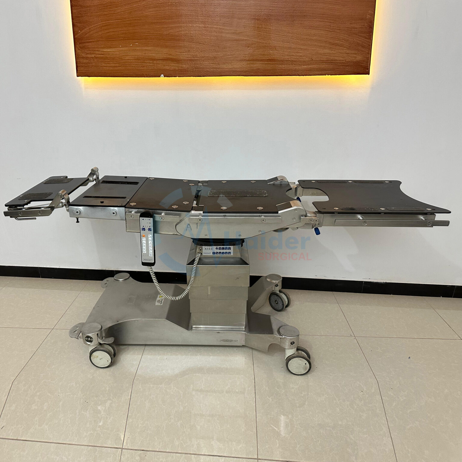 Maquet Beta Star - Made in Germany - Electric OT Table Premium - M ...